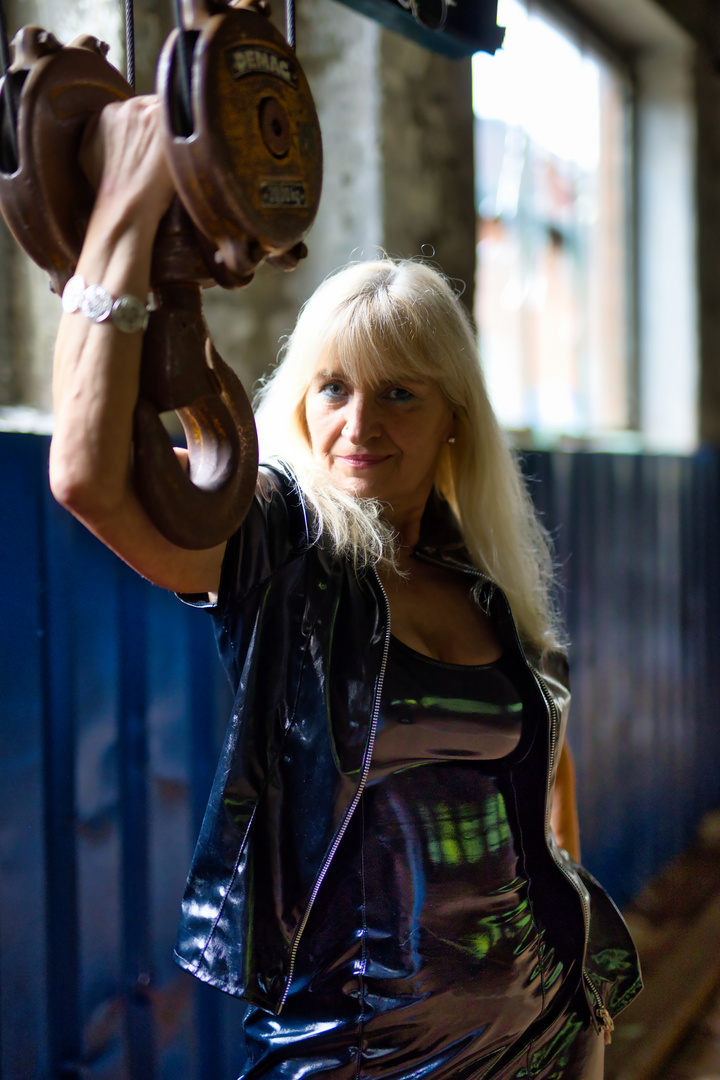 Power Lady Foto & Bild | street, outdoor, portrait Bilder auf fotocommunity