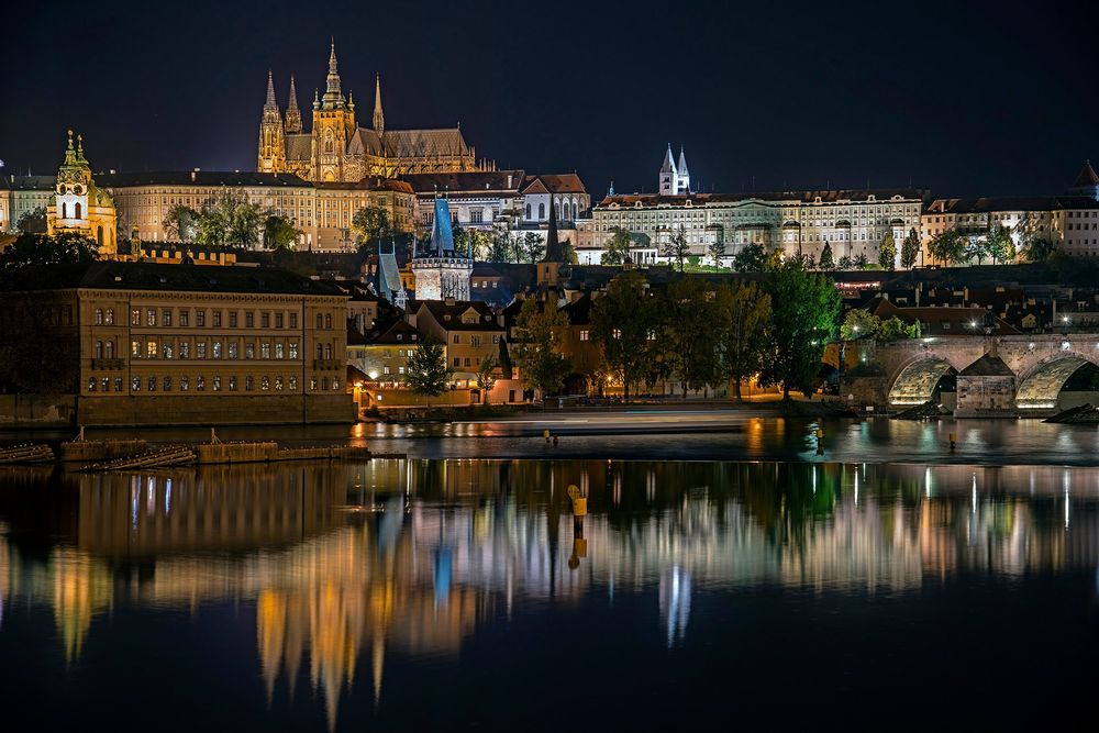 Prag Foto & Bild | architektur, architektur bei nacht, city Bilder auf ...
