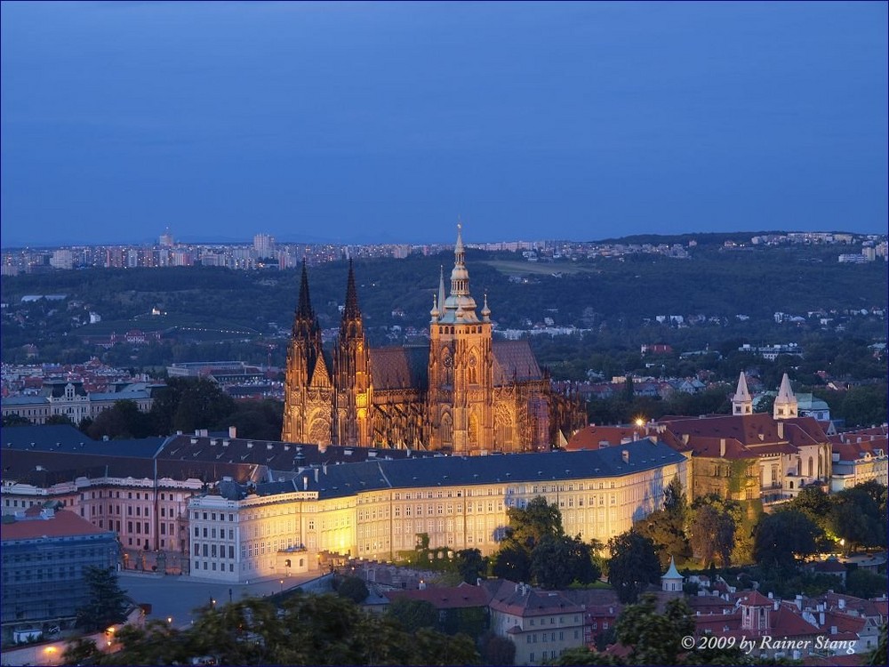 Prager Burg Foto & Bild | architektur, architektur bei nacht, stadt ...