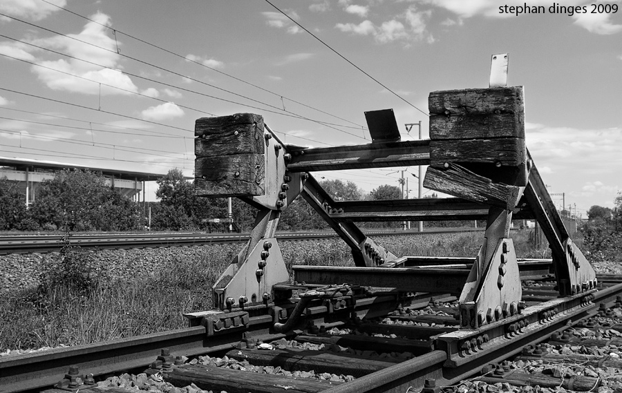 Prellbock Foto & Bild | gleise, eisenbahn, verkehr & fahrzeuge Bilder ...