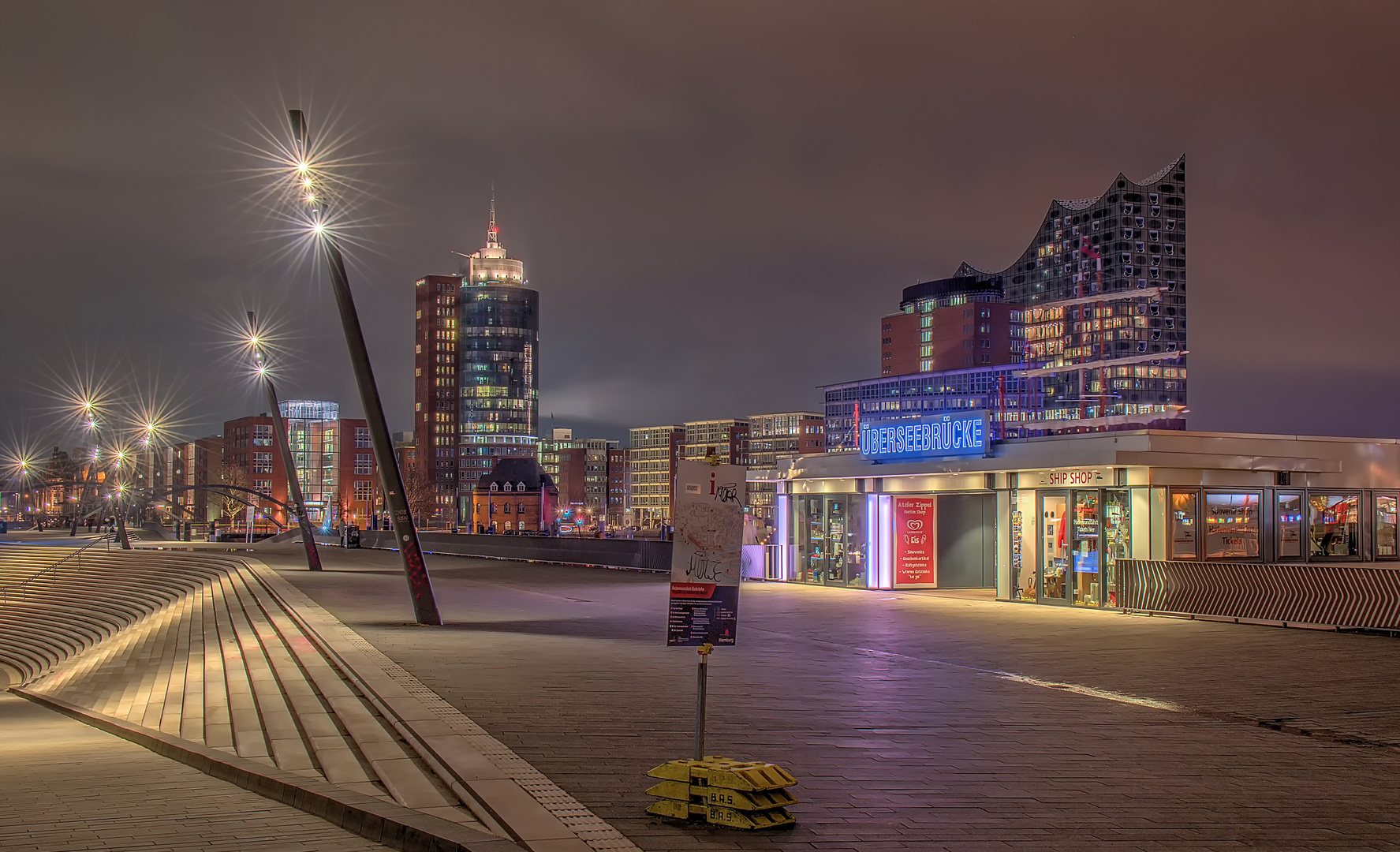 Promenade Foto & Bild | architektur, architektur bei nacht, world ...