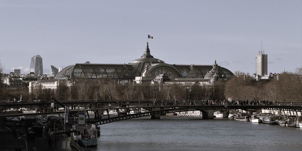 Promenade à Paris photo et image | architecture, paysages urbains ...