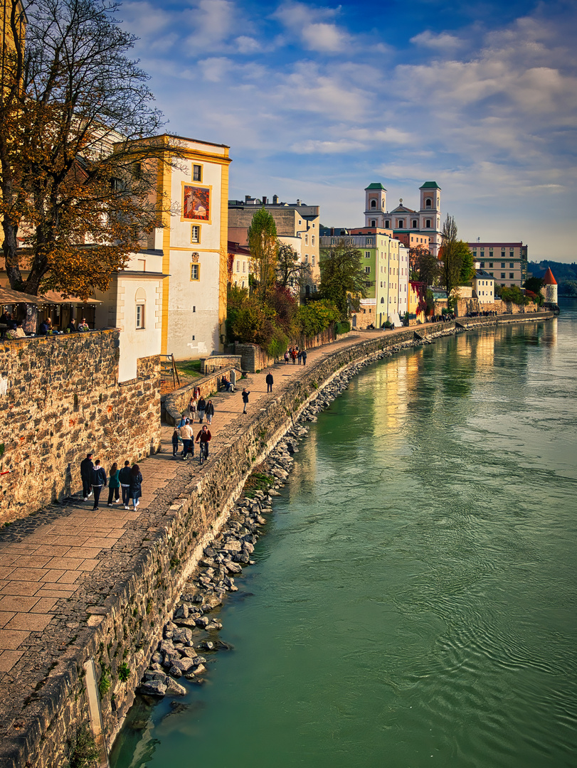 Promenade am Innkai in Passau an der Donau Foto & Bild | architektur, stadtlandschaft, bayern ...