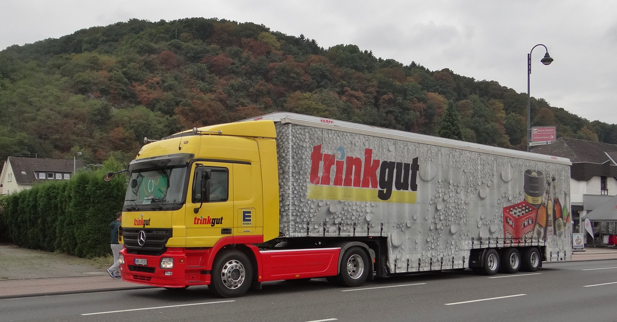 Prost..... Foto & Bild | technik u. verkehr, rot, gelb Bilder auf ...