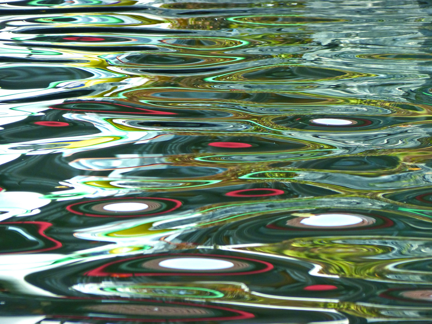 Psychedelic water Foto & Bild | abstraktes, sonstiges, wasser im detail ...
