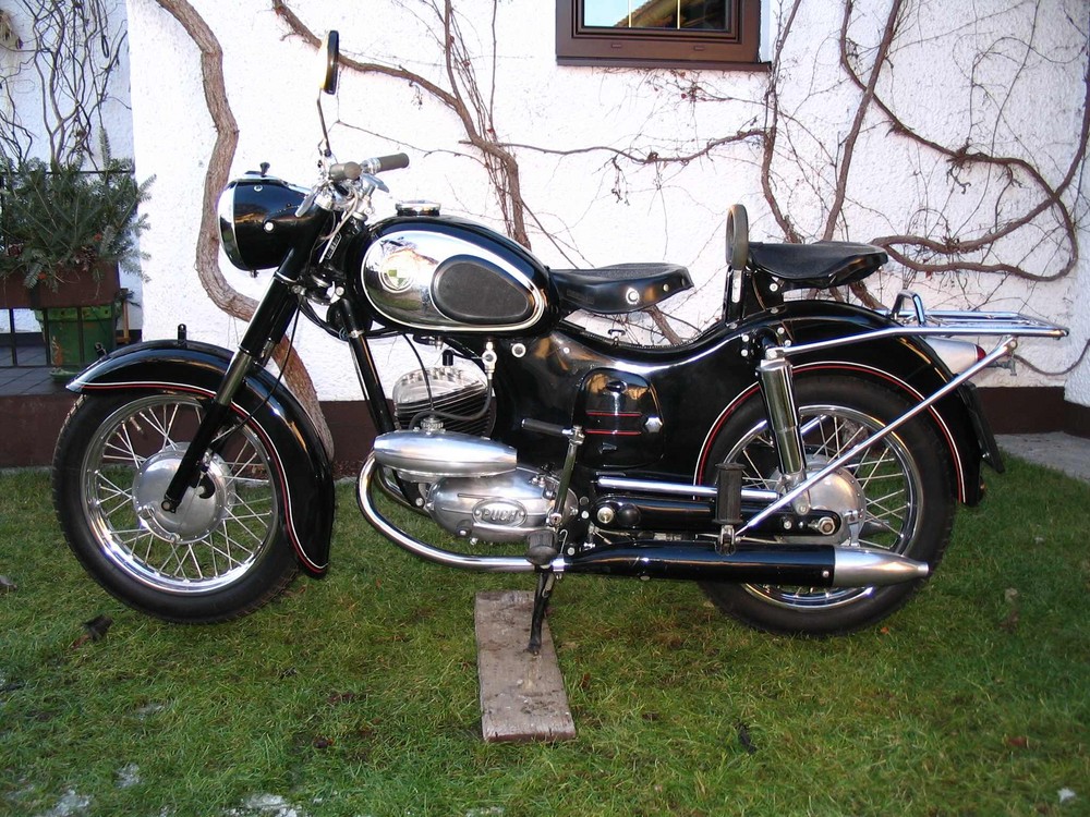 PUCH 125 SV in unrestauriertem Originalzustand Foto & Bild | autos ...