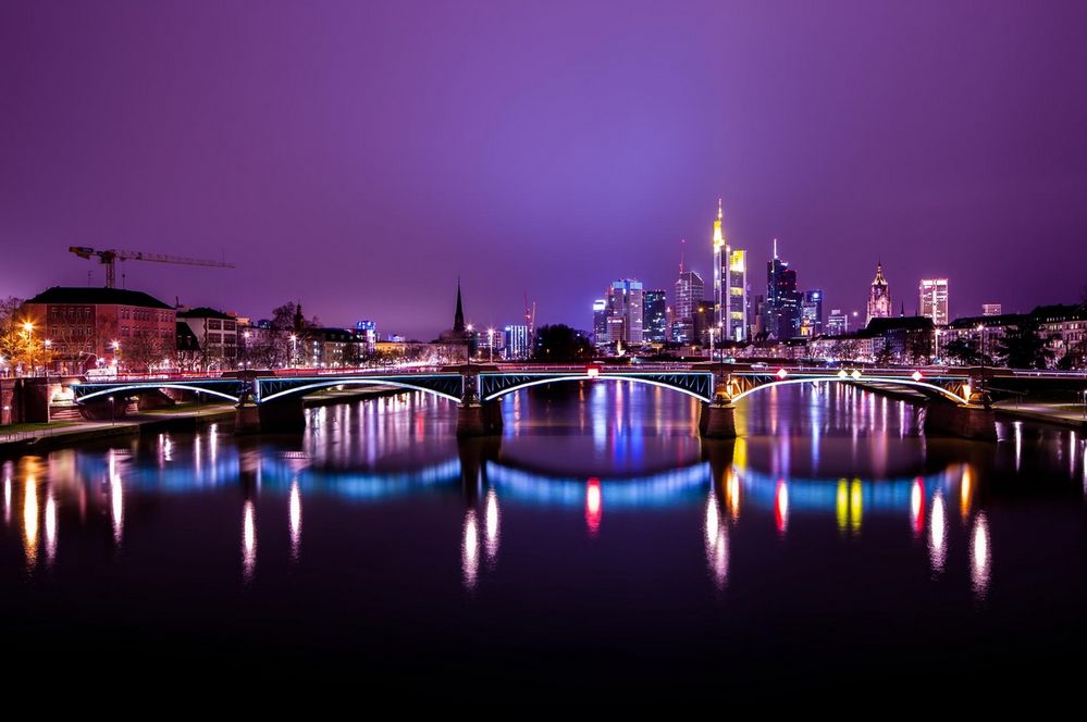 Purple Hour in Frankfurt Foto & Bild | archiv, a r c h i v aktuell ...