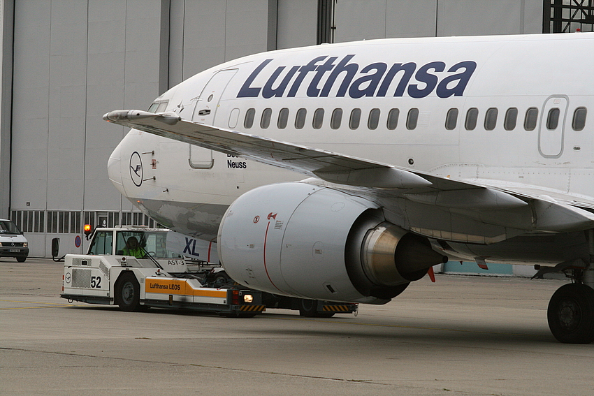 Push back Foto Bild Luftfahrt Passagiermaschinen Verkehr push-back-foto-bild-luftfahrt-passagiermaschinen-verkehr