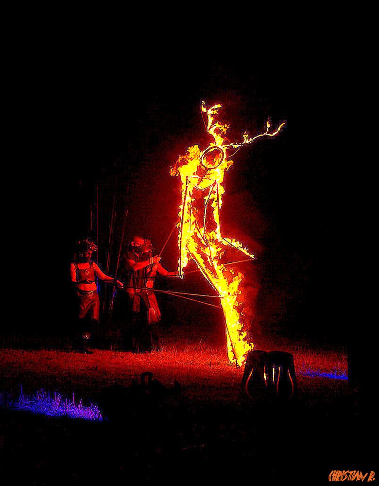 Pyro Man... photo et image | statues, special, sculptures Images ...