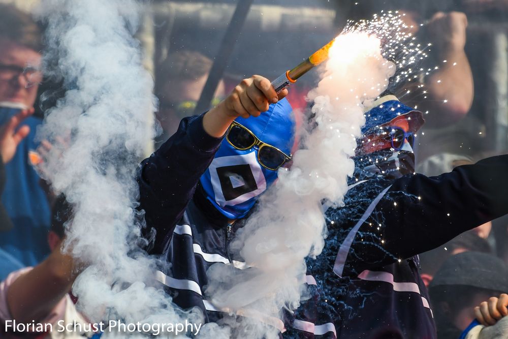 "Pyrotechnik ist kein Verbrechen"... Foto & Bild | sport, ballsport ...