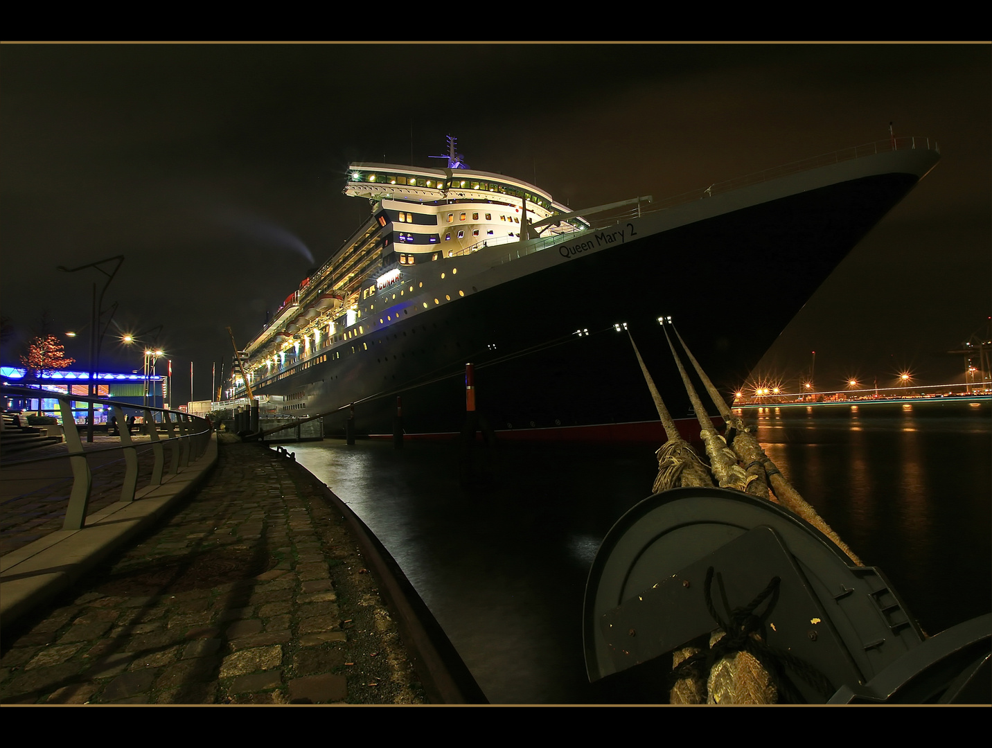 qm2 night Foto & Bild | hamburg, hafen, nachtaufnahme Bilder auf ...