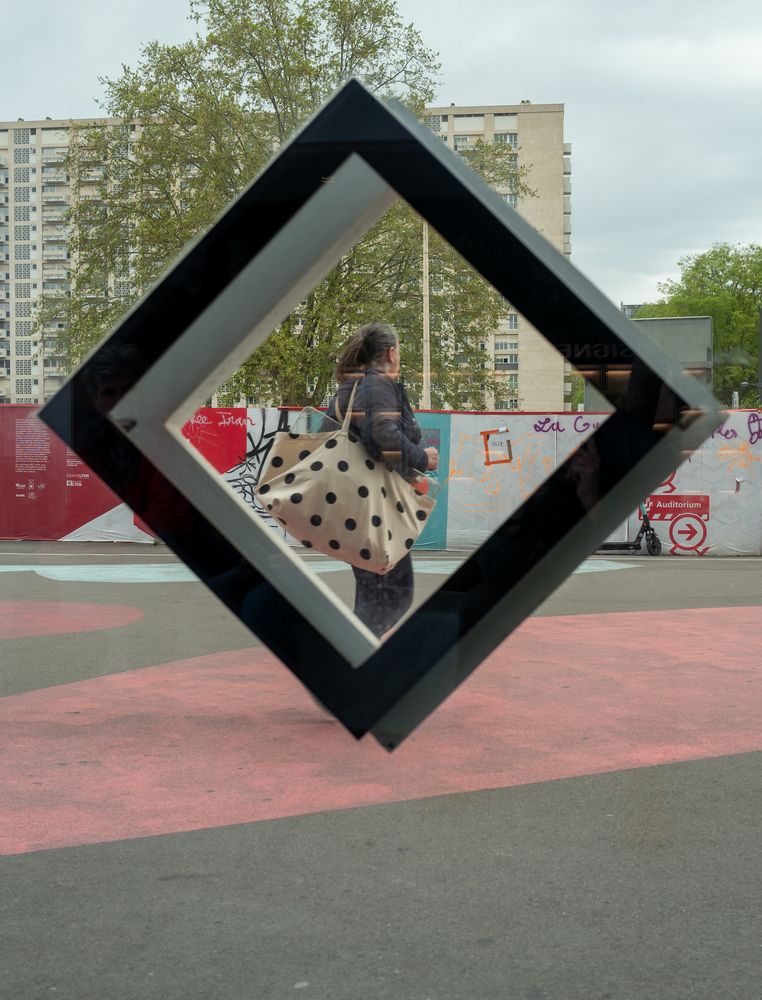 Quadrat+Punkte Foto & Bild | outdoor, straße, menschen Bilder auf ...