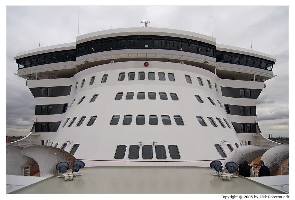 Queen Mary 2 - Front Foto & Bild | deutschland, europe, hamburg Bilder ...