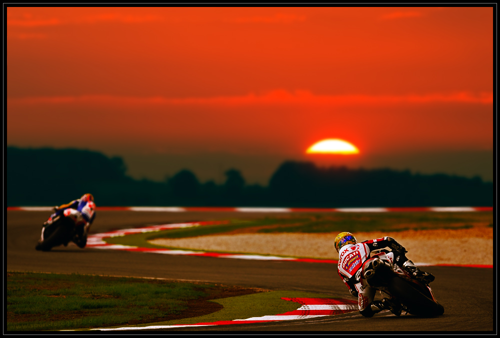 * Racing In Sunset * Foto & Bild | sport, motorsport, motorradsport ...