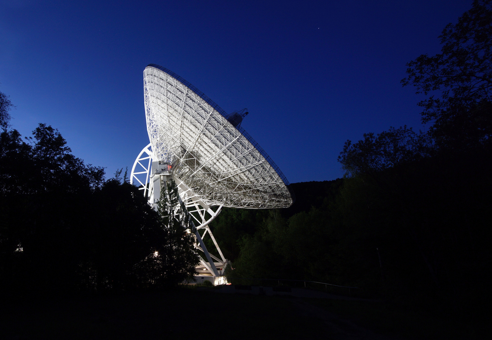 Radioteleskop Effelsberg Foto & Bild | world, nachtaufnahme ...