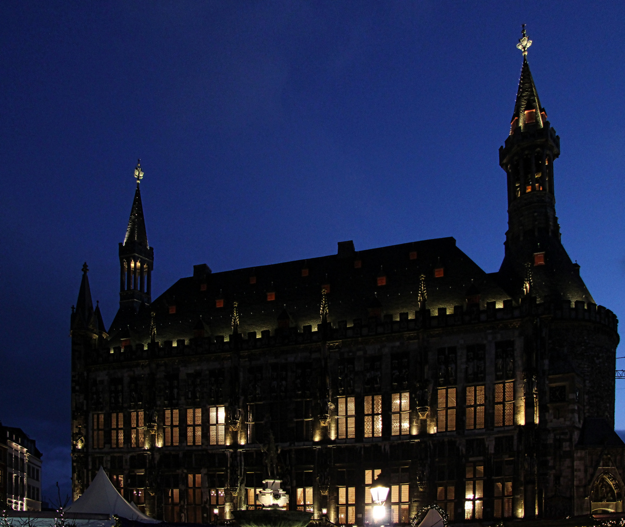 Rathaus in Aachen Foto & Bild | nacht, aachen, rathaus Bilder auf fotocommunity