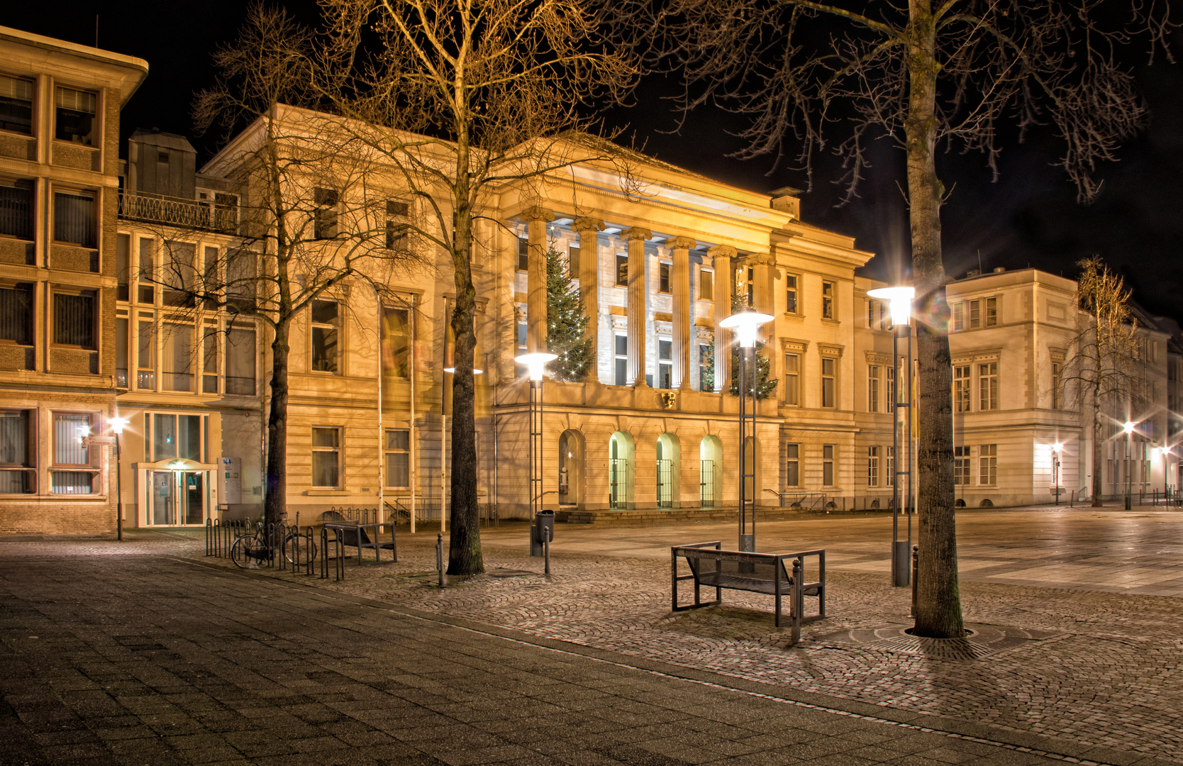 Rathaus Krefeld, das Stadtschloss Foto & Bild | schloss, architektur ...