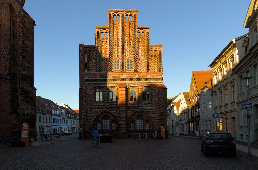 Rathaus Perleberg Foto & Bild | architektur, stadtlandschaft ...