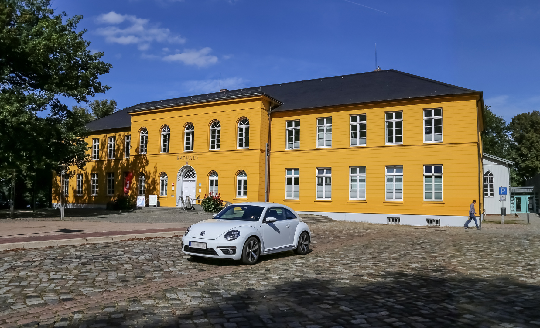 Rathaus Ratzeburg Foto & Bild | art, people, street Bilder auf ...