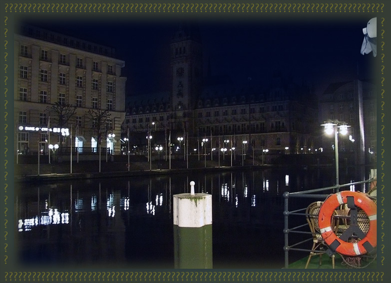 Ratlos in HH Foto & Bild | architektur, architektur bei nacht, motive ...