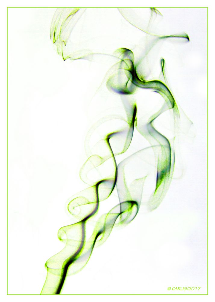 Rauchzeichen...IMG_6385-2-1-4 Foto & Bild | stillleben, tabletop, rauch ...