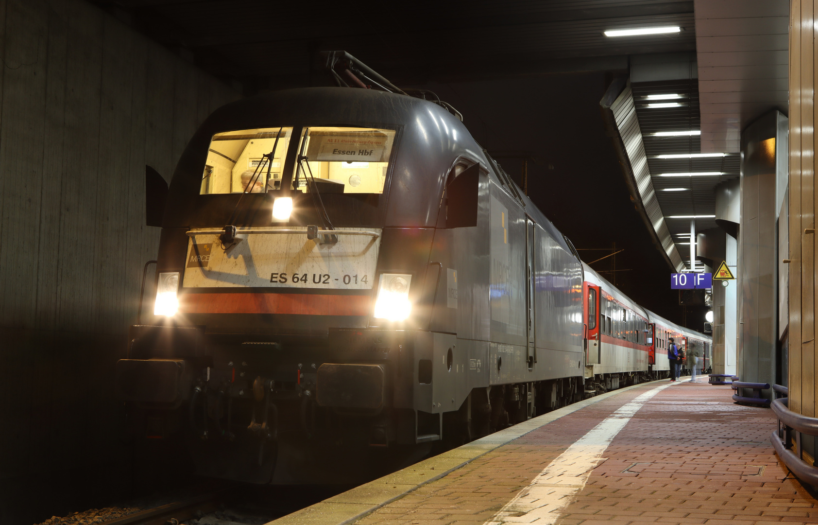 RE11 Ersatzzug in Kassel Foto & Bild | eisenbahn, privatbahn, verkehr ...