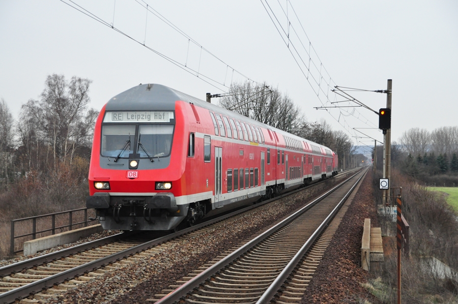 RE50 aus Dresden auf dem Weg nach Leipzig in Weinböhla Foto & Bild ...