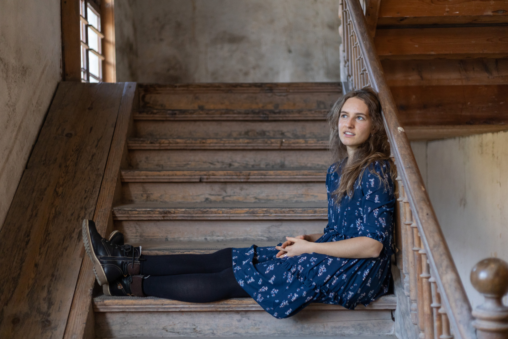 Rebi Foto & Bild | people, indoor, available light Bilder auf fotocommunity