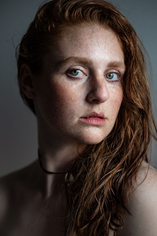 Red Foto & Bild | erwachsene menschen, portraits erwachsener, studio Bilder auf fotocommunity