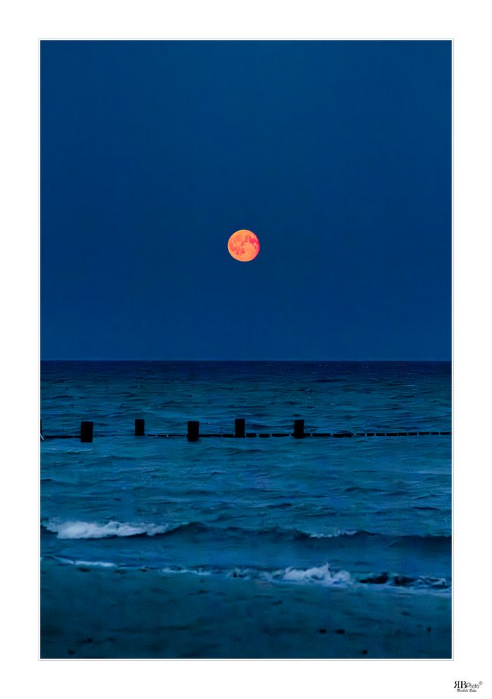red moon II Foto & Bild | deutschland, europe, techniken Bilder auf ...