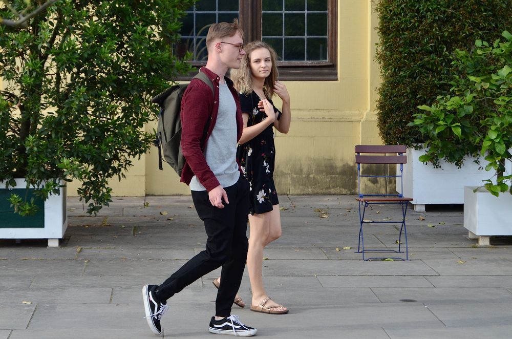 Redelaune Foto & Bild | erwachsene menschen, streetfotografie mit menschen, zwei menschen Bilder ...