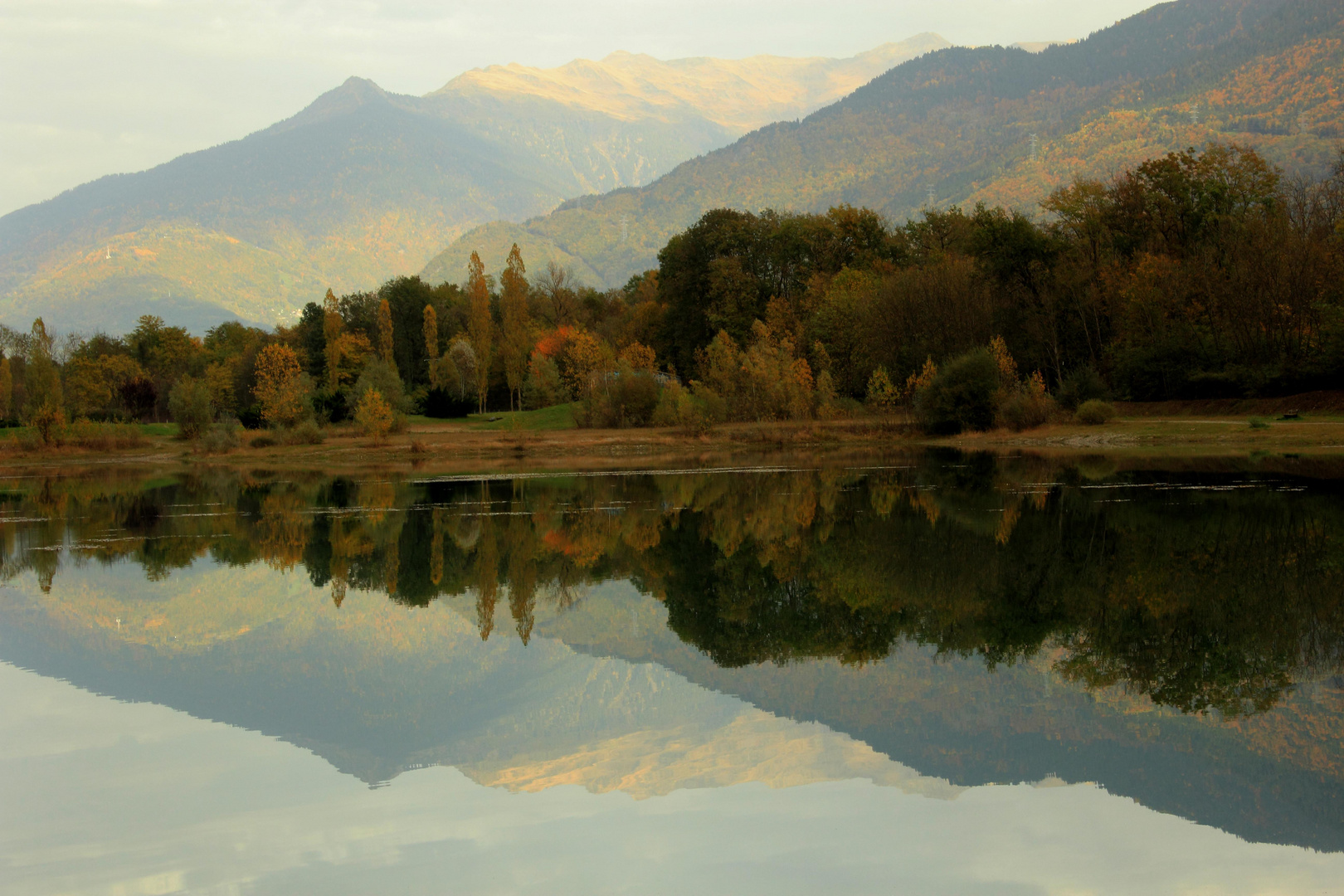 Reflets photo et image | paysages, lacs, rivières, cascades, nature ...