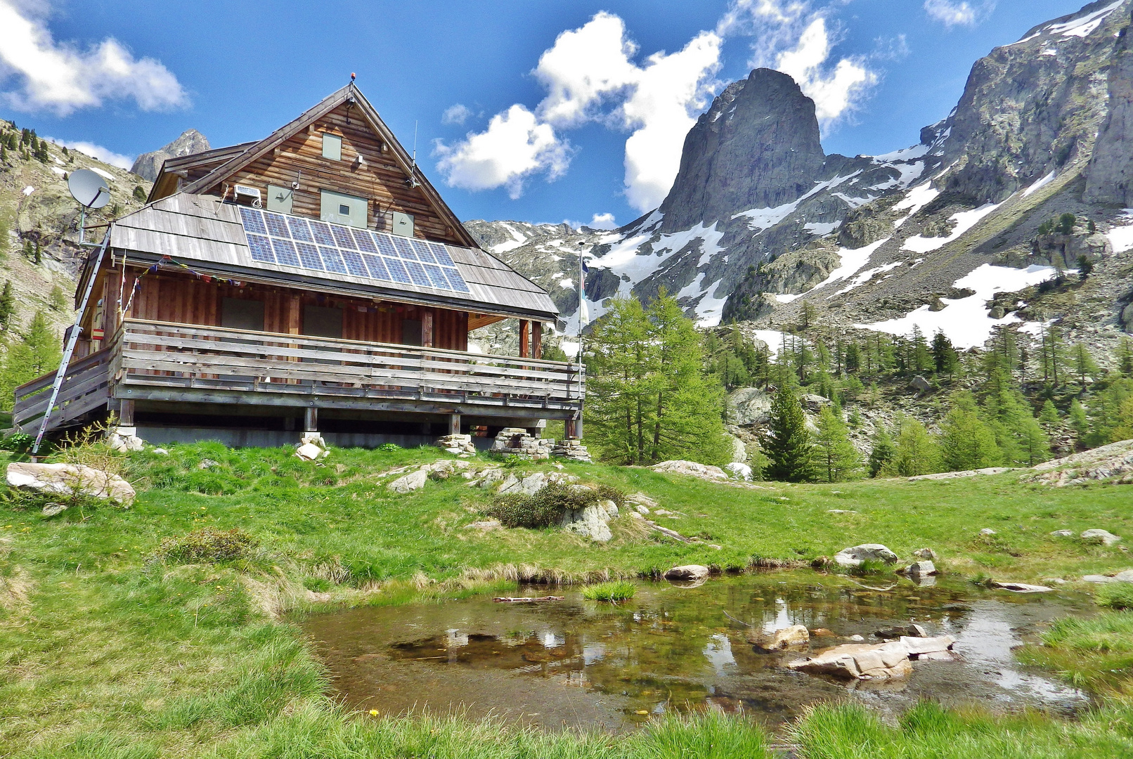 refuge de montagne photo et image | paysages, paysages de montagne, les ...