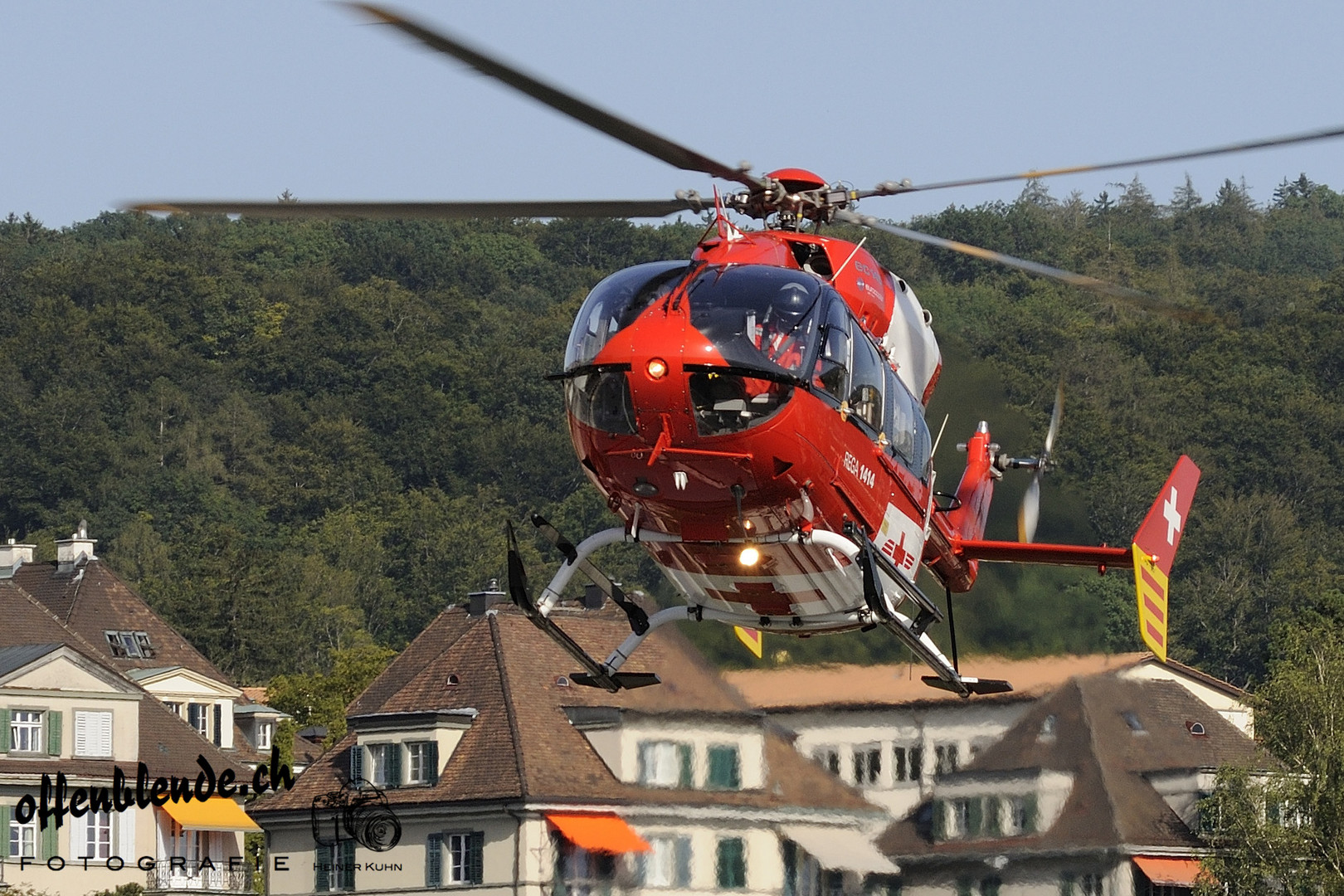 REGA 1 - Anflug USZ Foto & Bild | reportage dokumentation ...