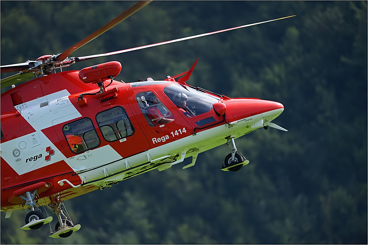 Rega im Einsatz Foto & Bild | world, rettung, reportage Bilder auf ...