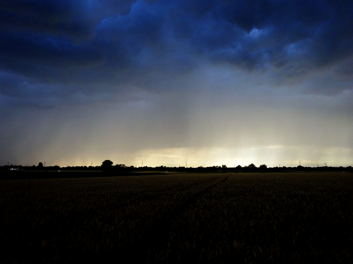 Regen über dem Elsass Foto & Bild | natur Bilder auf fotocommunity