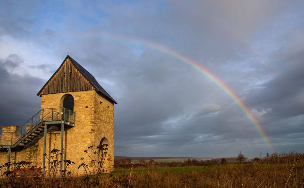 Regenbogen an der Kaiserpfalz Werla Foto & Bild | landschaft, himmel ...