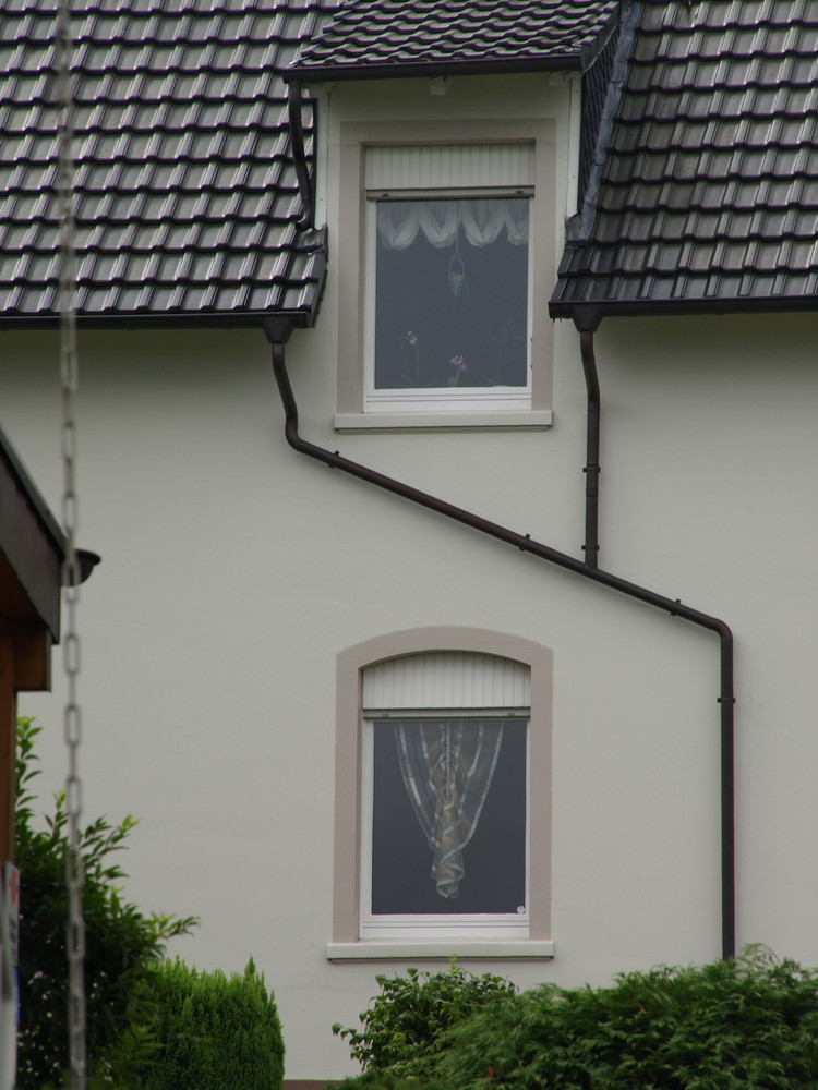 Regenrinne Foto & Bild | architektur, profanbauten, einfamilienhäuser ...