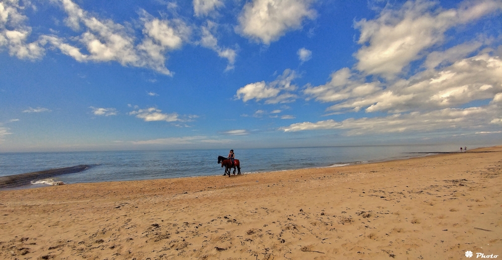 Reiter am Strand Foto & Bild | wasser, wolken, himmel Bilder auf ...
