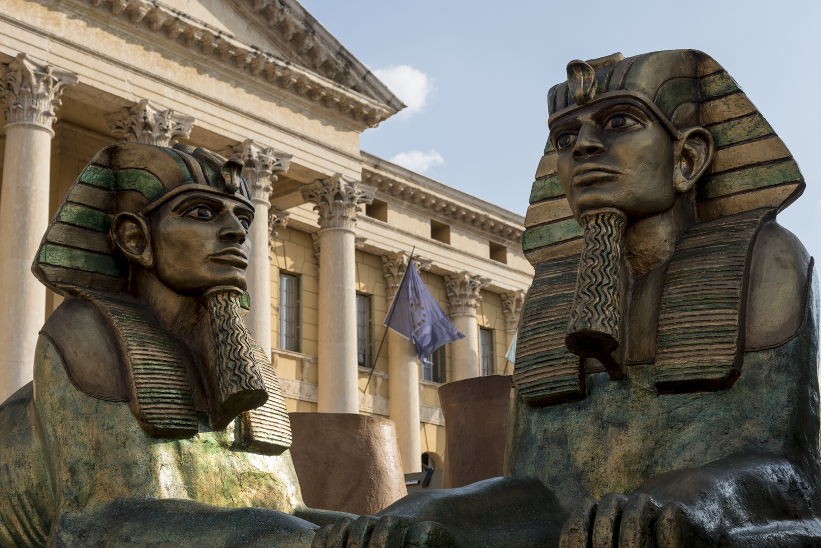 Requisiten für die Oper AIDA Foto & Bild | kunstfotografie & kultur ...