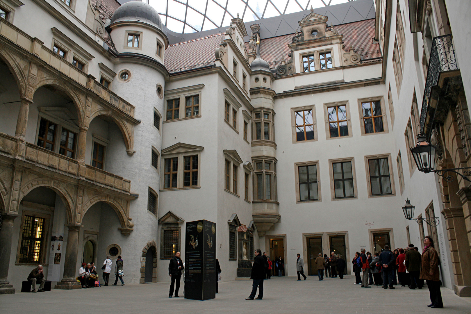 Residenzschloss Dresden, Kleiner Schlosshof nach Westen 2009 Foto ...