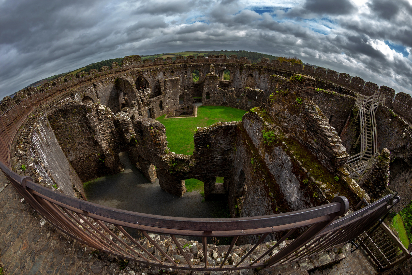 Restormel Castle Foto & Bild | uk, world, lost places Bilder auf ...