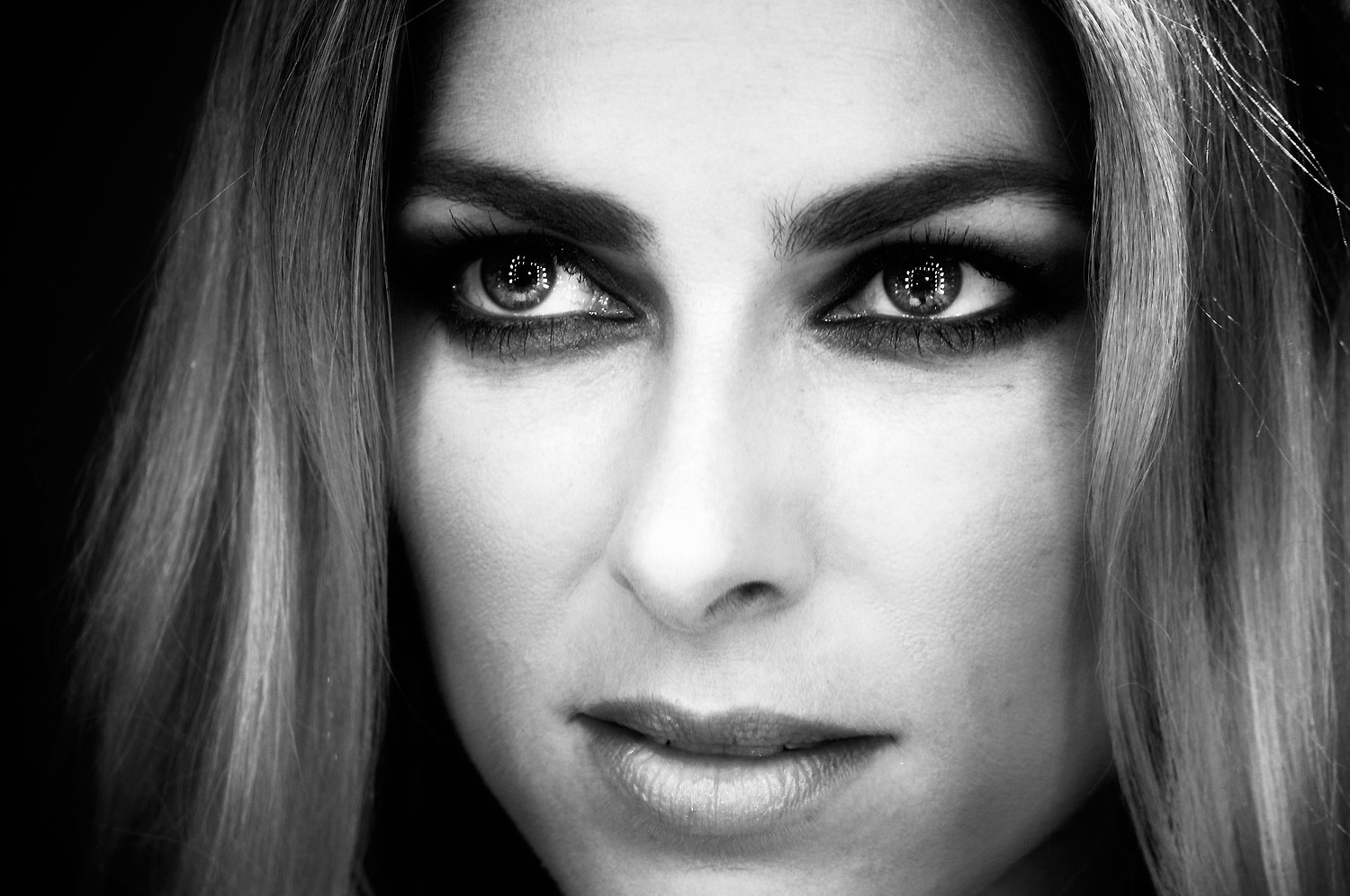 Retrato bn Imagen & Foto | retratos, mujeres, retrato mujeres Fotos de ...