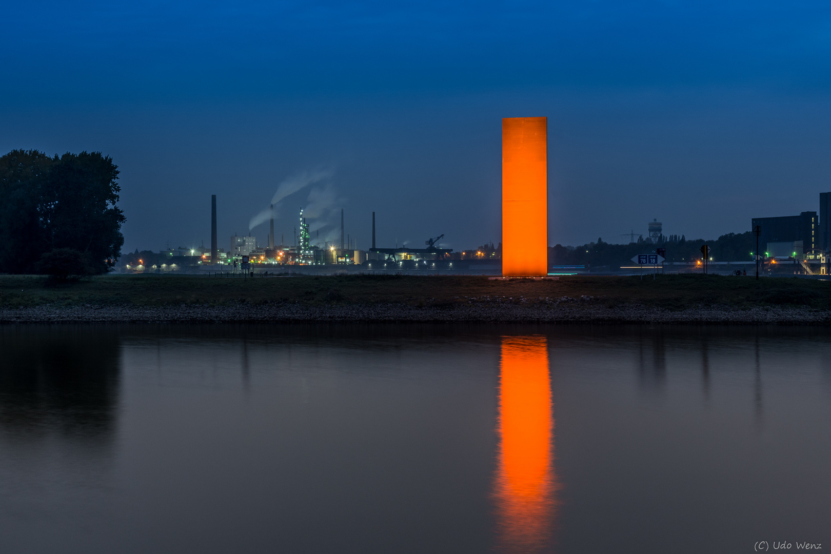 Rhein-km 780.... Foto & Bild | wasser, stahl, rhein Bilder auf ...
