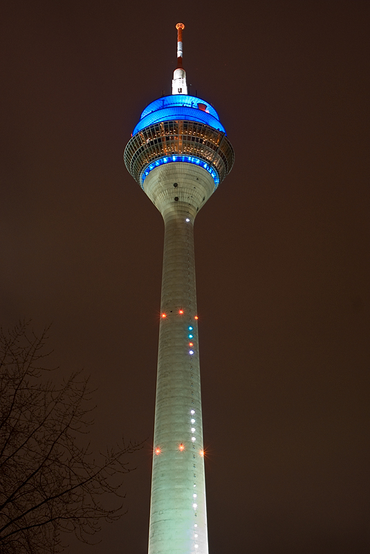 Rheinturm Düsseldorf Foto & Bild | deutschland, europe, nordrhein ...