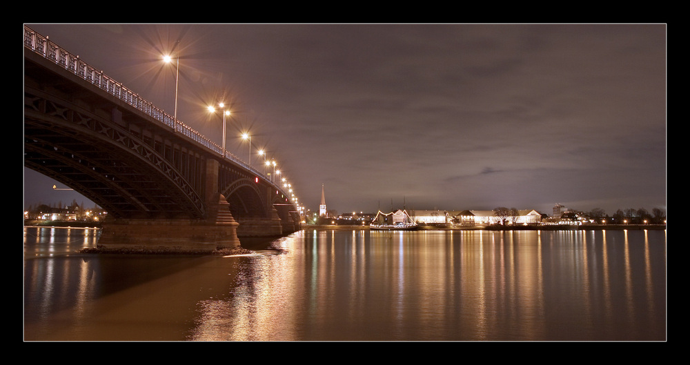 Rheinufer in Mainz Foto & Bild | architektur, straßen & brücken, motive ...