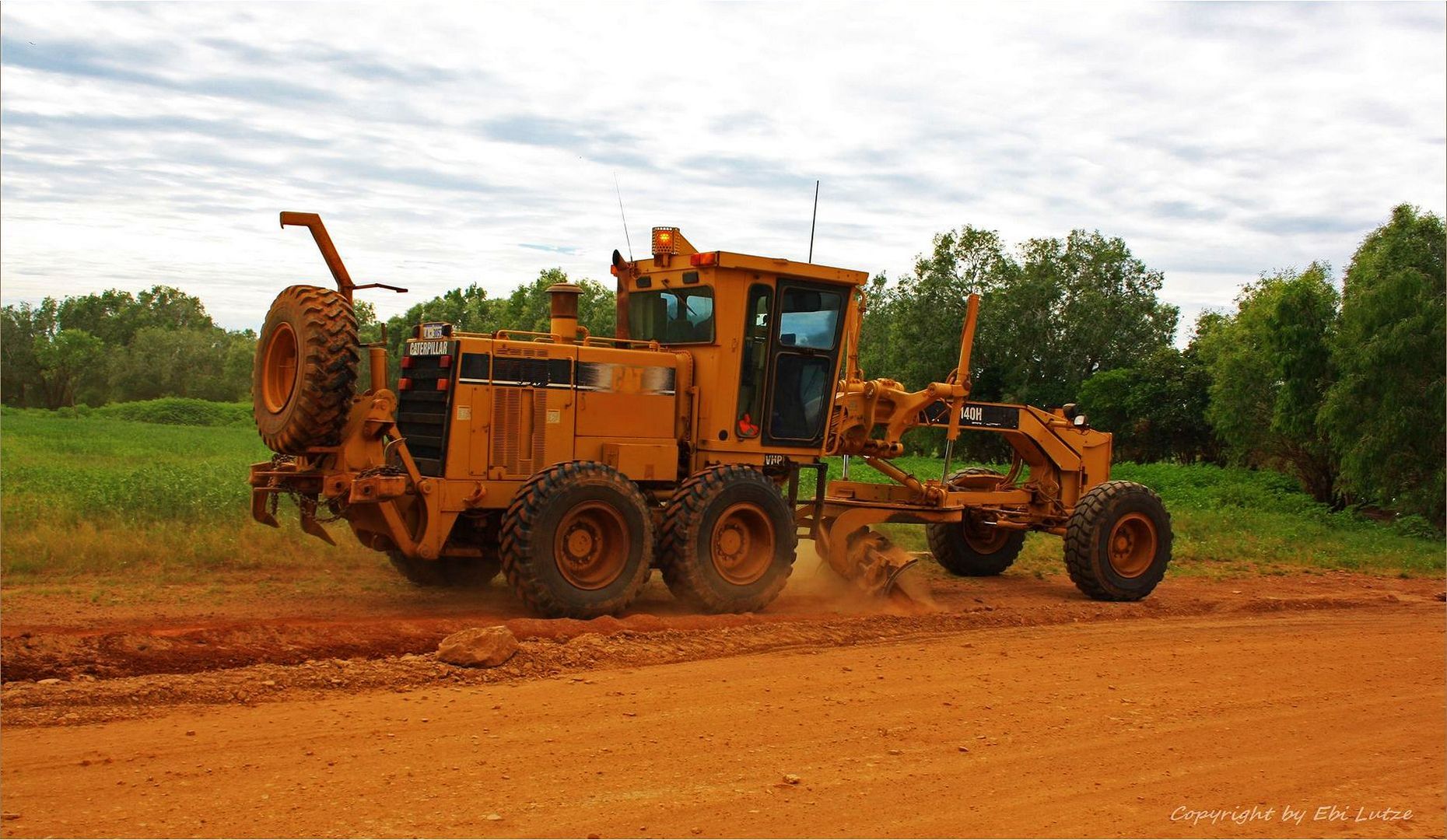 * Road Grader / 560 000 Km Gravel Roads to maintain * Foto & Bild ...