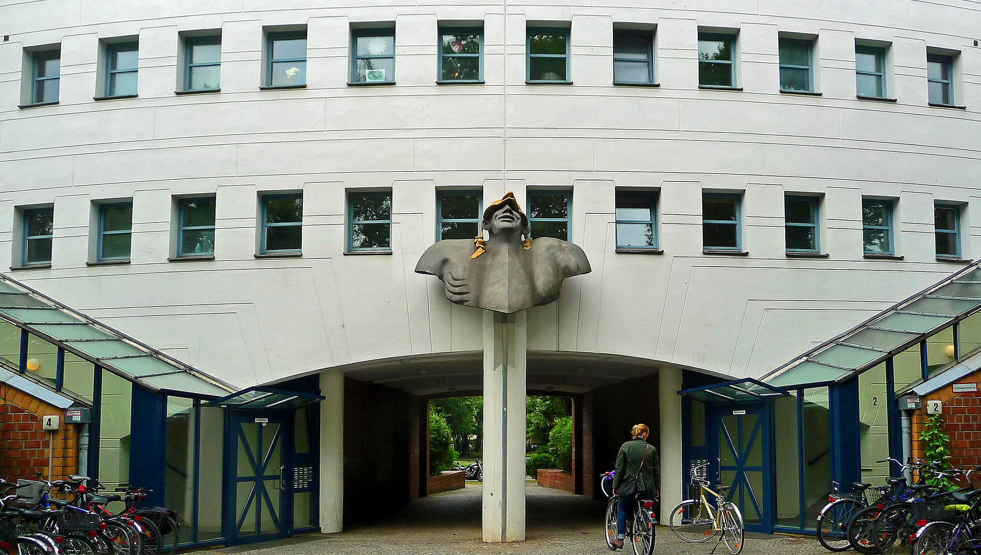 Rob Krier 1984 : Goldhelm Foto & Bild | architektur, architektonische ...