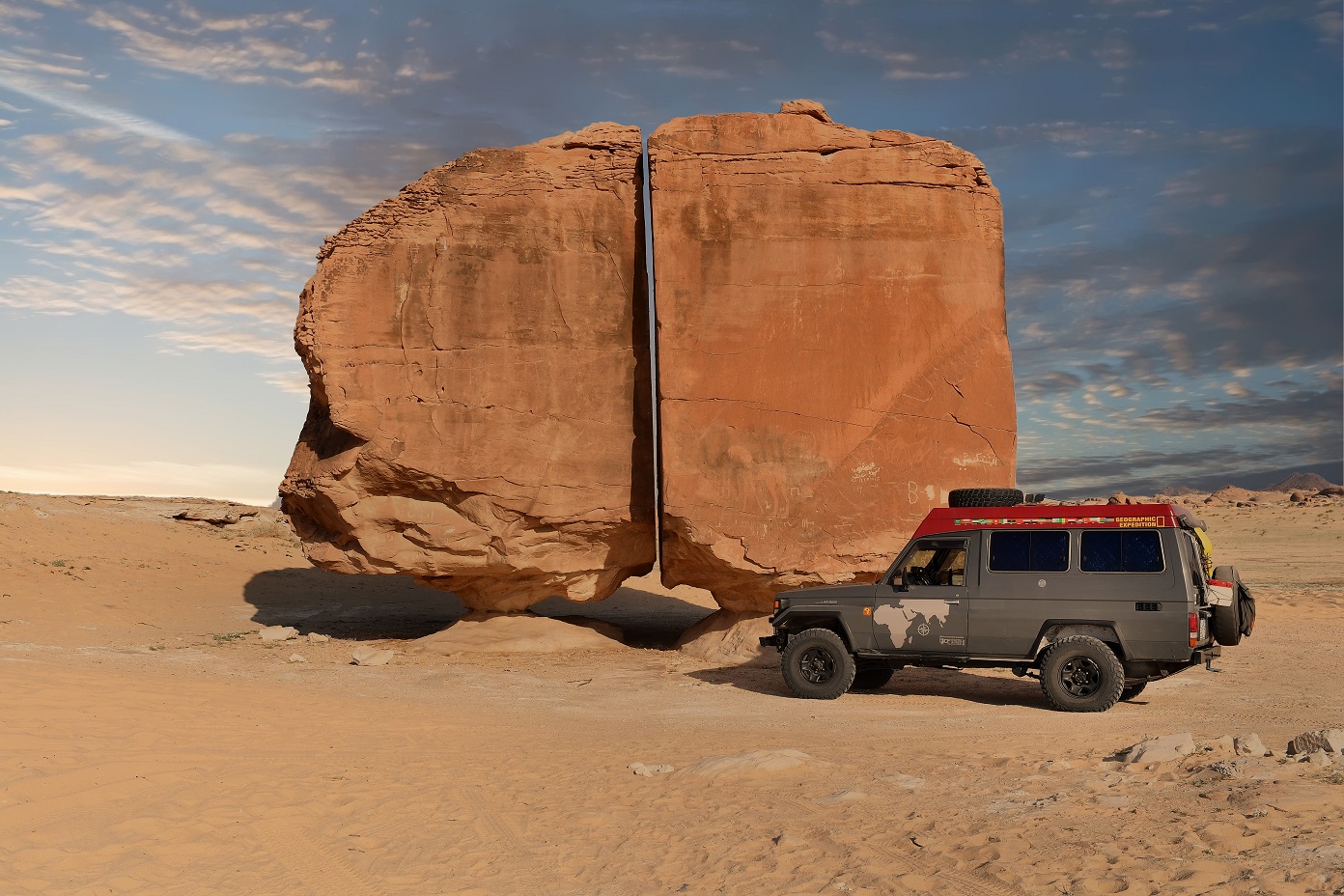 Roccia Al Naslaa Foto % Immagini| nature, world, landschaft Foto su ...