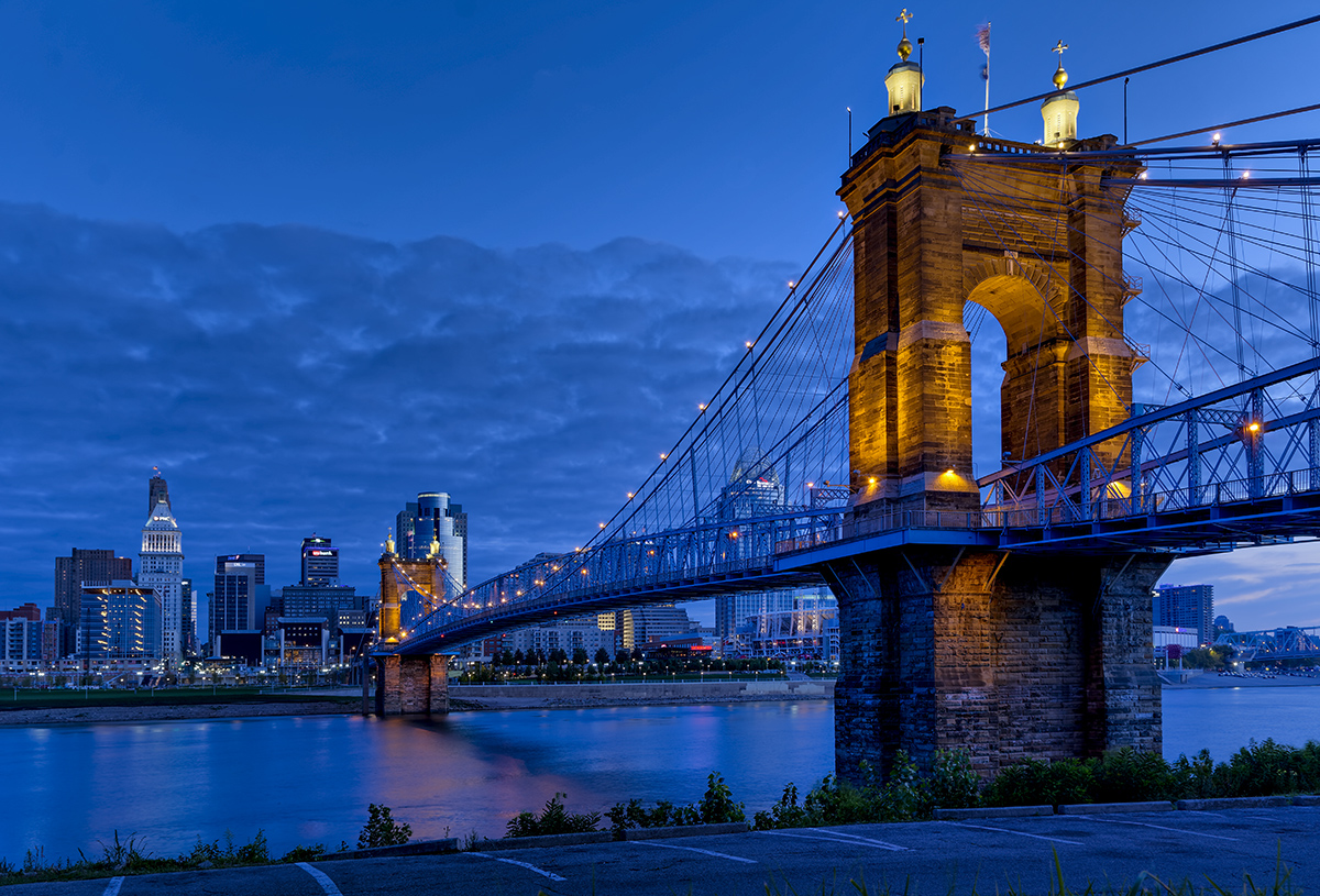 Roebling Bridge, Cincinnati at blue hour Foto & Bild | architektur ...